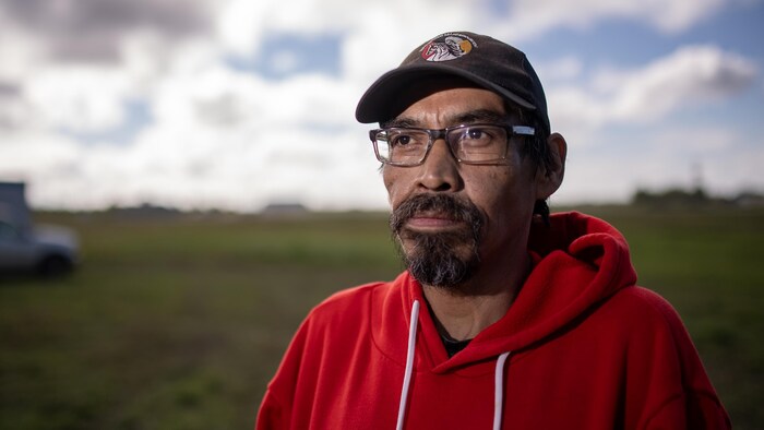 Un an après les attaques, la communauté de James Smith tente de panser ...