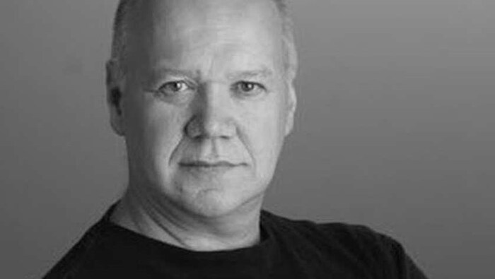 Le directeur artistique de l'UniThéâtre Brian Dooley quitte son poste ...