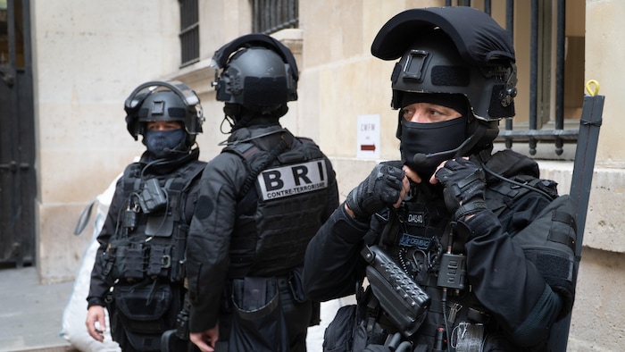 Des policiers racontent l’enfer du Bataclan | Radio-Canada