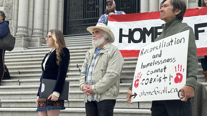 « Les refuges ne sont pas des logements », martèlent des personnes ...