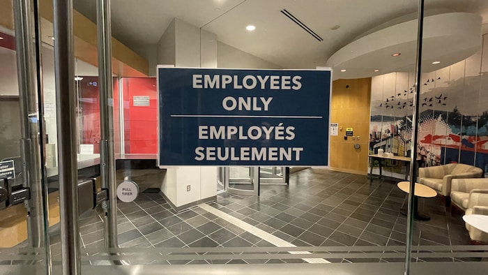 Manque d’espace et de propreté dans les bureaux du Conseil du Trésor ...