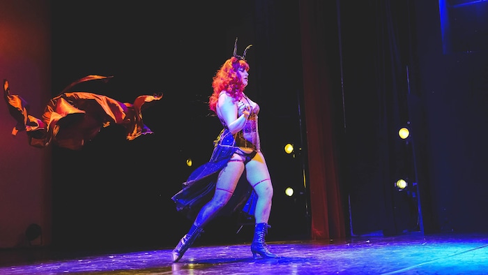 La scène burlesque des T.N.-O. en plein essor | Radio-Canada