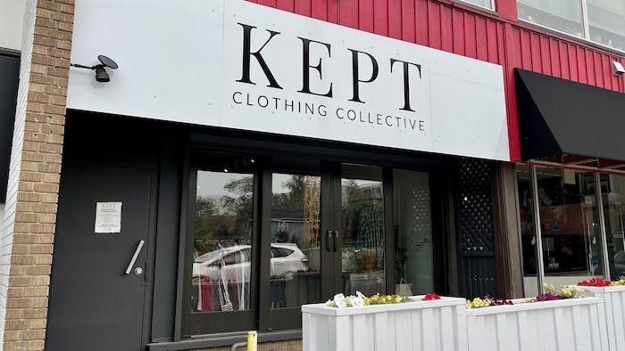 Des revendeurs rétro forment un collectif dans une nouvelle boutique à ...