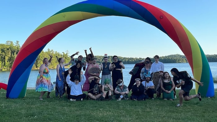 Des camps d’été LGBTQ+ en Ontario sous pression après le retrait de ...