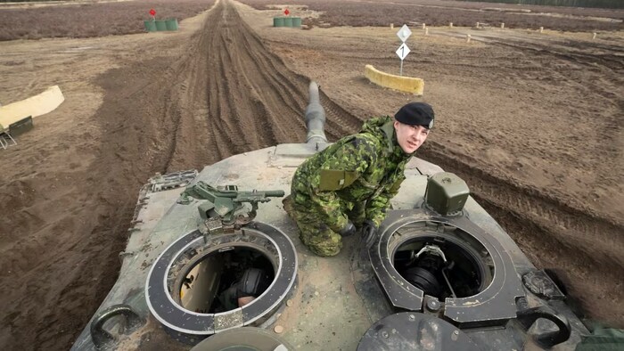 Inside the Canadian crash course training Ukrainians on Leopard tanks ...