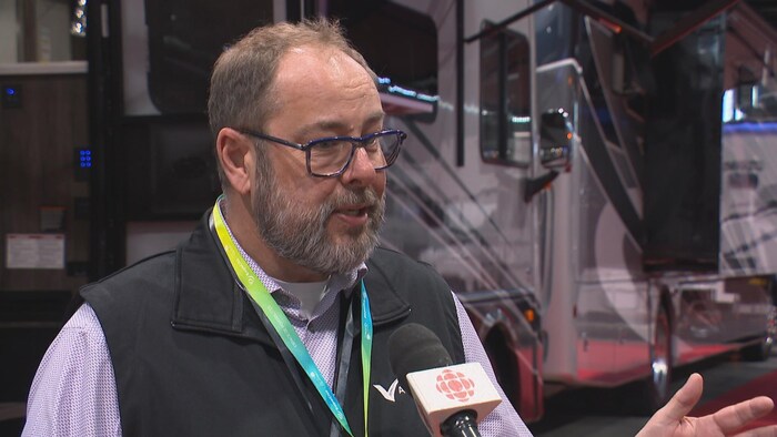 Caravaning : « Les gens n’iront pas au sud de la frontière » | Radio-Canada