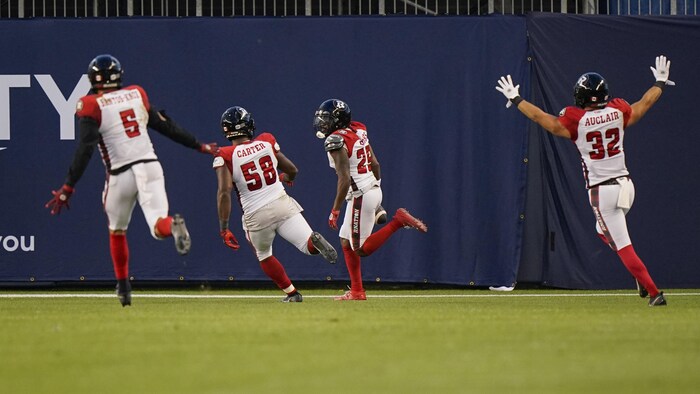 Soirée de retrouvailles pour Adam Auclair et le Rouge et Noir | Radio ...