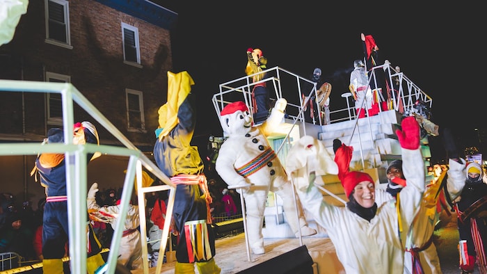 Le défilé du Carnaval de Québec sous notre loupe | Radio-Canada