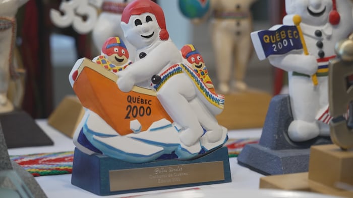 Passionné du Carnaval de Québec, un collectionneur conserve des ...