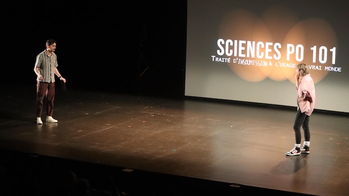 Catherine Dorion fidèle à elle-même dans sa pièce Sciences po 101 | Radio-Canada