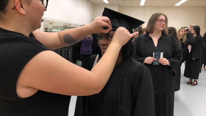 Plus de 1300 étudiants ont reçu leur diplôme au Cégep de Sherbrooke ...