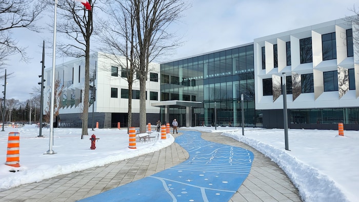Le centre fiscal de Shawinigan accueille ses premiers fonctionnaires ...