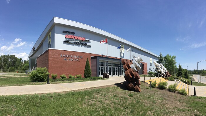 Ron Choules s’amène derrière le banc des Cataractes | Radio-Canada