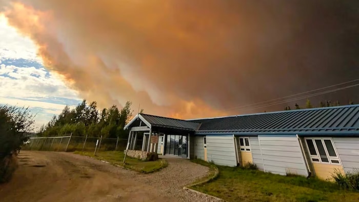 Feux de forêt : les évacués de Sandy Bay peuvent rentrer à la maison ...