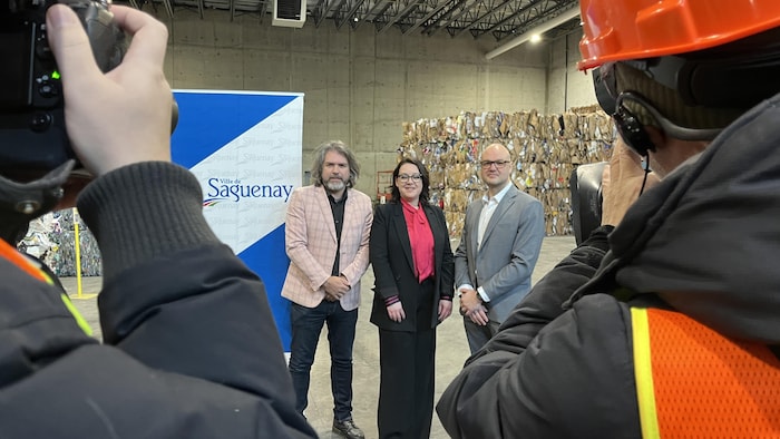 Saguenay inaugure son nouveau centre de tri | Radio-Canada