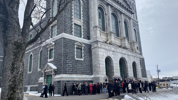 Un dernier hommage pour Alain Derasp, mort en Ukraine | Radio-Canada