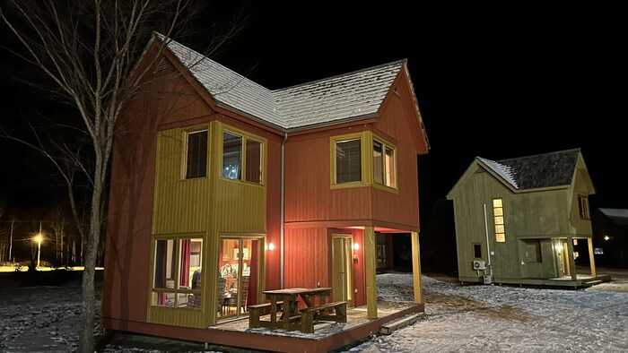 Pin Rouge lance sa saison malgré des finances difficiles | Radio-Canada