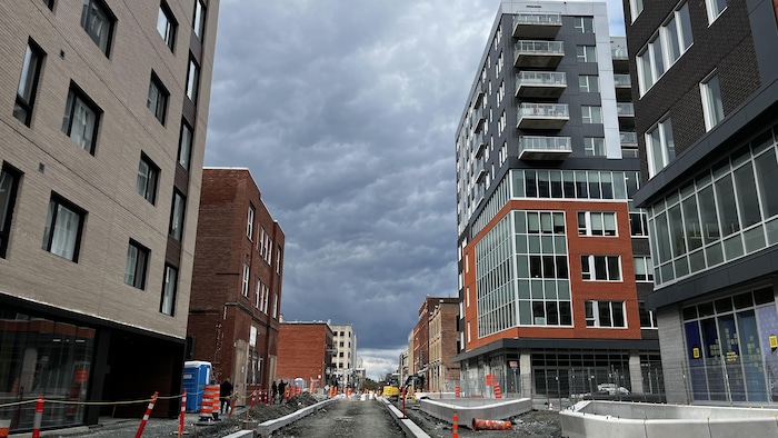 Les Sherbrookois devront patienter avant de pouvoir circuler sur la rue ...