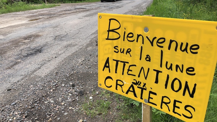 De l’humour grinçant pour dénoncer des nids-de-poule dans la Péninsule ...