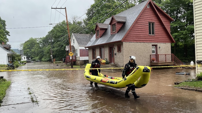 Pluies torrentielles à Québec : « Ça s’est rempli en même pas 5 minutes ...