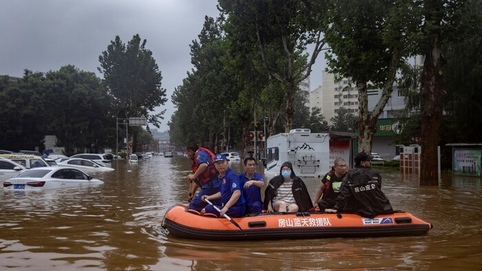 Déluge à Pékin et sa région : au moins 20 morts et 19 disparus | Radio ...