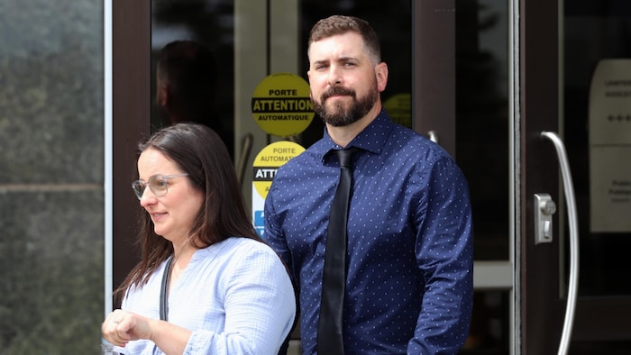 Janson Bryan Baker reconnaît avoir tiré sur un enseignant de Riverview ...