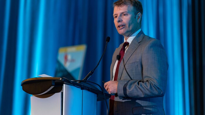 « Ce n’est pas avec des menottes que nous allons en finir avec la ...