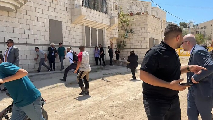 Quatre diplomates canadiens dans une délégation visée par des tirs ...