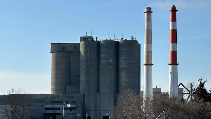 Les cimenteries confrontées à leur énorme empreinte carbone | Radio-Canada