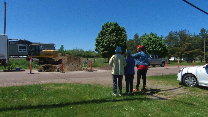 Des citoyens se mobilisent pour protéger un cimetière historique à Cap ...