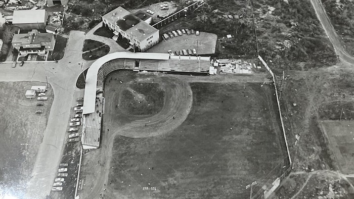 Le stade Richard-Desmeules, au cœur de Jonquière depuis 1955 | Radio-Canada