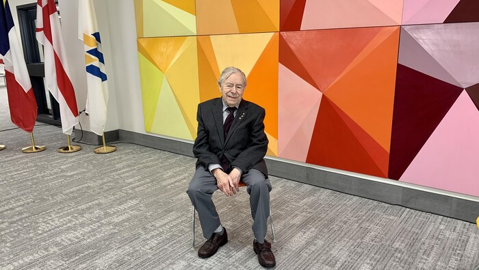 L’artiste Claude Roussel reçoit la médaille d’honneur de l’Université ...