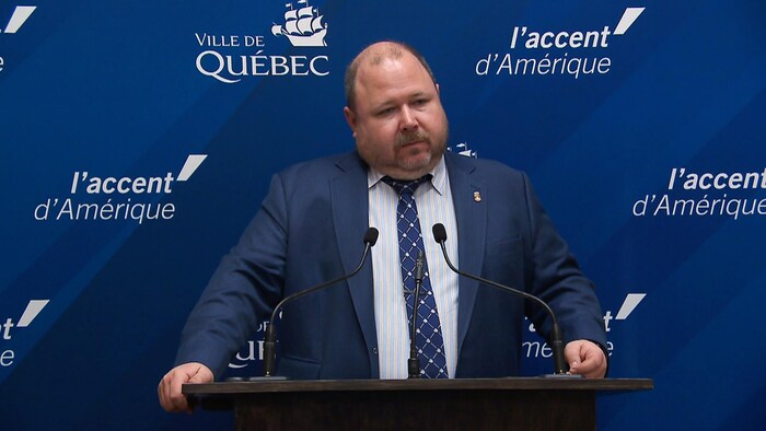 Claude Villeneuve se lance dans la course à la mairie de Québec | Radio ...