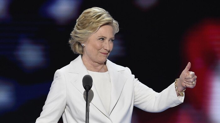 Hillary Clinton présentera son nouveau livre au Canada | Radio-Canada