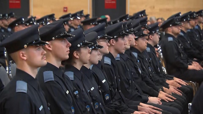Des augmentations salariales de 19 % sur 5 ans pour les policiers du ...