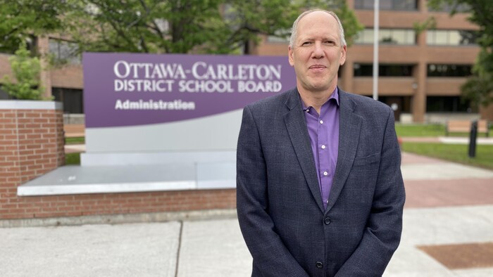 Le plus grand conseil scolaire d’Ottawa change le code vestimentaire de ...