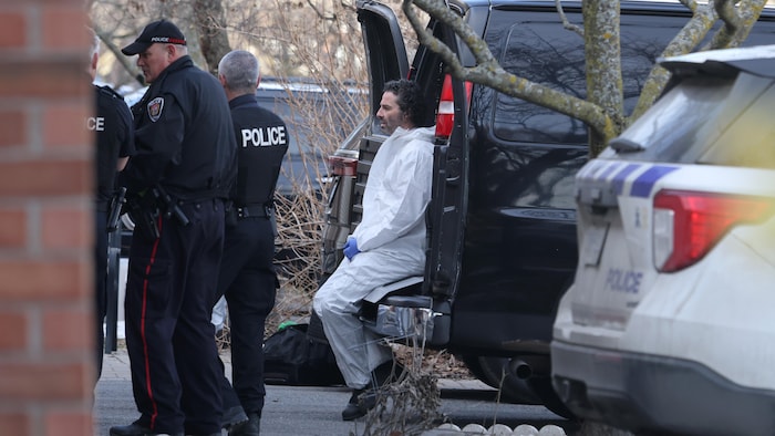 « Impossible d’effacer certaines images » : un policier raconte le ...