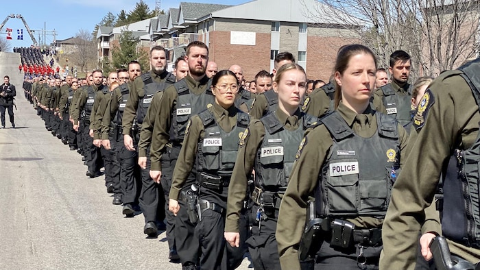 Un dernier au revoir à la sergente Maureen Breau | Radio-Canada