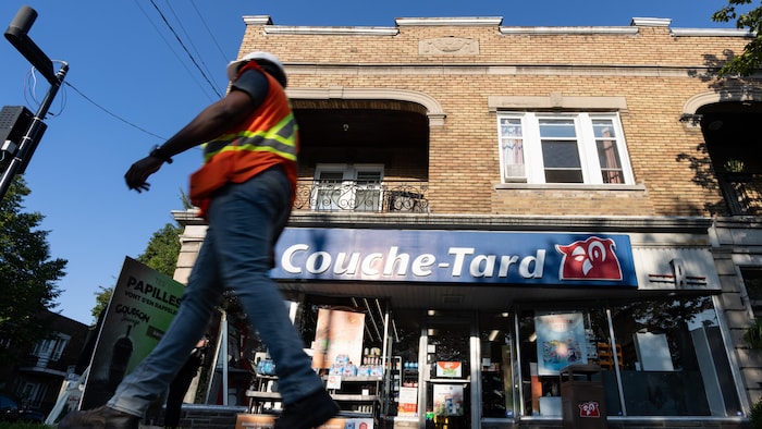 Couche-Tard demeure déterminée à conclure une entente avec 7-Eleven | Radio-Canada