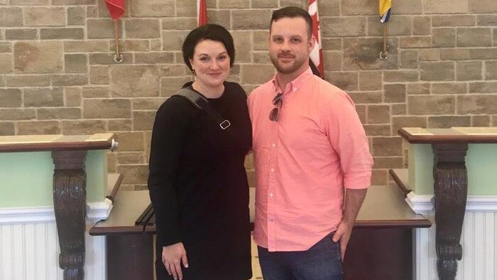 Un déménagement tourne au cauchemar pour un couple qui fuit Trump ...