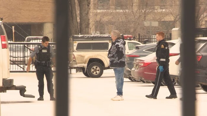 Un ancien entraîneur de hockey junior condamné à 3 ans de prison pour ...