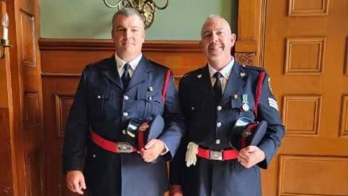 Hommage à des policiers du Nord de l’Ontario à Queen’s Park | Radio-Canada