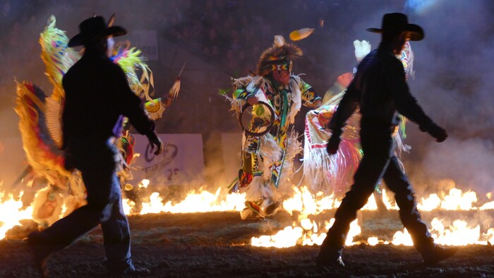 La foire agricole Agribition de Regina élit sa première Miss Rodeo ...