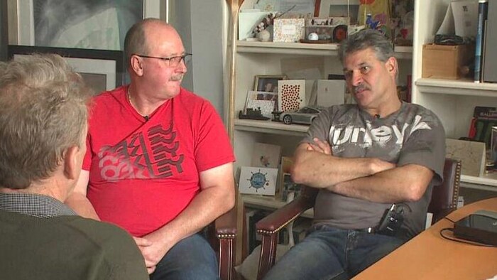 Après plus de 50 ans, ils découvrent qu'ils ont été échangés à la ...