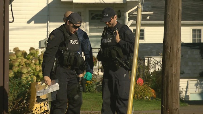 Deux hommes blessés par balle au bar Angie’s de Dieppe | Radio-Canada