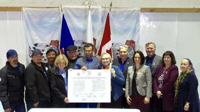 Signature officielle d’une entente historique avec les Cris du lac ...