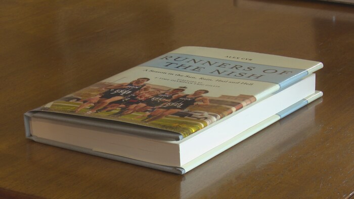 Le coureur Alex Cyr lance un livre sur des champions de cross-country ...