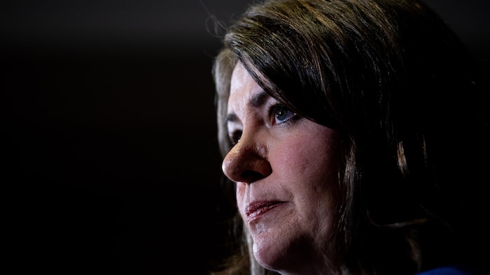 Danielle Smith reste « optimiste » face aux tarifs américains | Radio ...