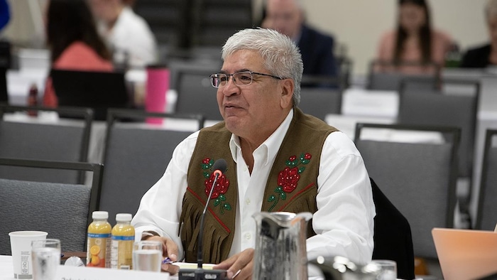 Route du Mackenzie : le premier ministre Simpson espère un chantier d ...