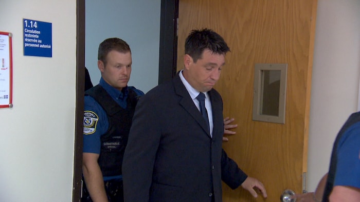 Neuf mois de prison pour Dave Deschênes | Radio-Canada